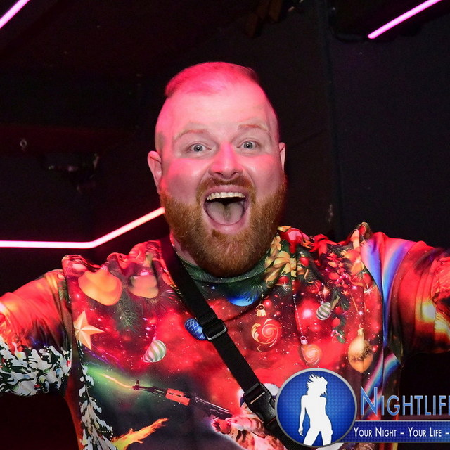 Galerie PRESSURE DOOM – 360 Grad CAGE RAVE | nightlife-scene.de